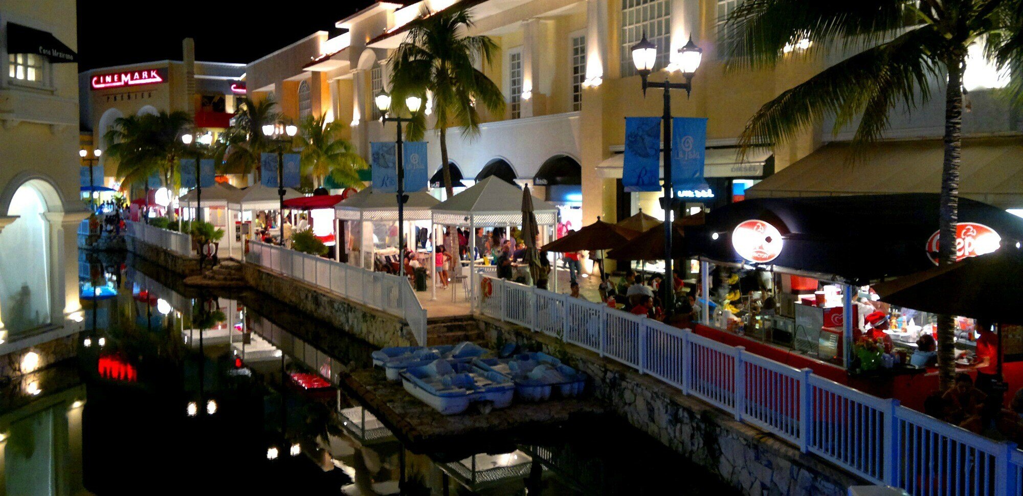 What to do at Plaza La Isla Cancun Shopping Mall